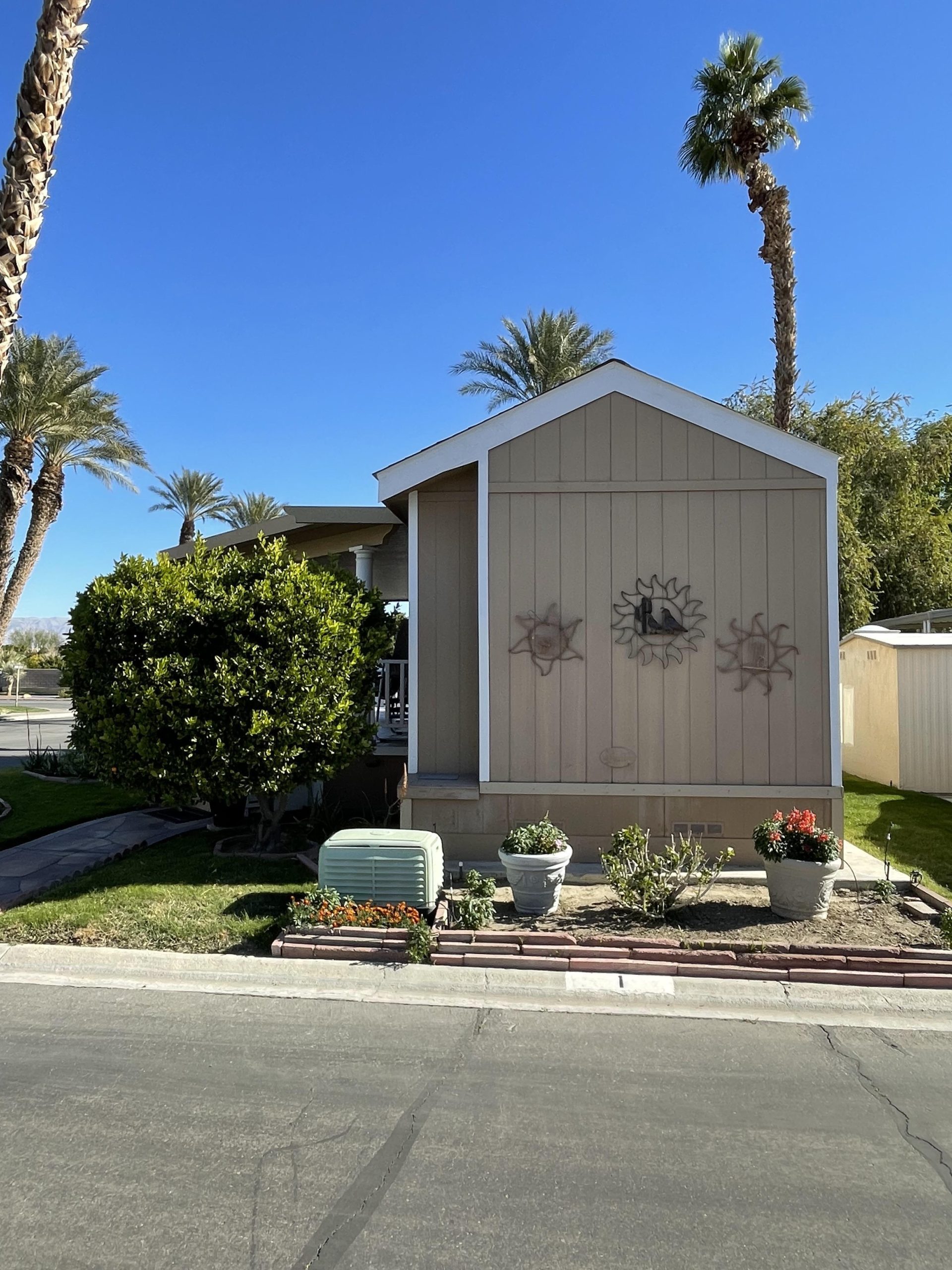 FOR SALE PARK MODEL #1 – JUST REDUCED!! - Desert Aire Resort