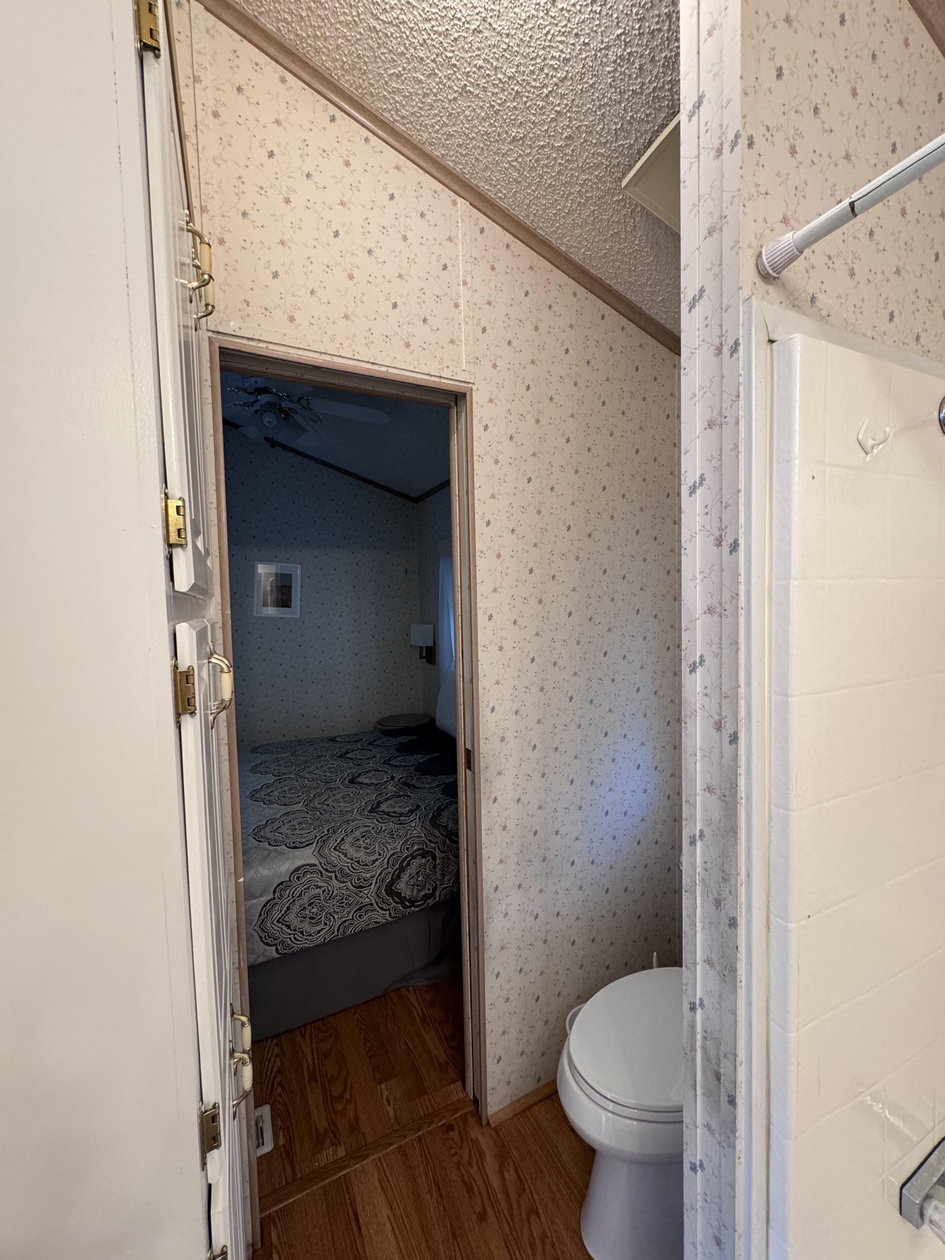 FOR SALE PARK MODEL #10 - PRICE REDUCED!!! - Desert Aire Resort